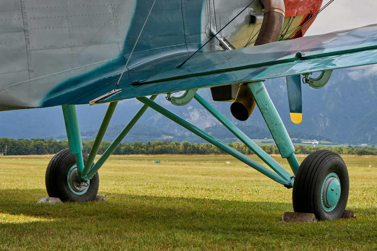 Claudia-Fotografie aus Liebe zur Natur - Blog: Flugplatz Thun Antonov